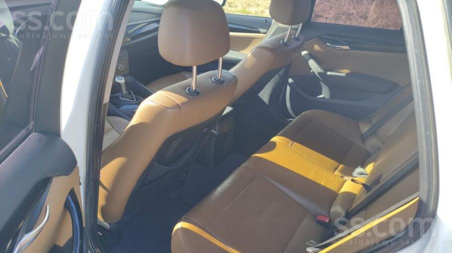Balts BMW X1 2010 Rīga, ar dzinēja tilpumu 2.00 L un nobraukumu 321 tūkst. km par 5350 €, foto 8 vietnē AUTOMOTO.COM.LV