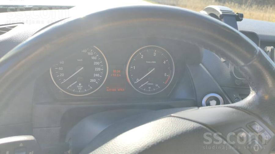 Balts BMW X1 2010 Rīga, ar dzinēja tilpumu 2.00 L un nobraukumu 321 tūkst. km par 5350 €, foto 9 vietnē AUTOMOTO.COM.LV