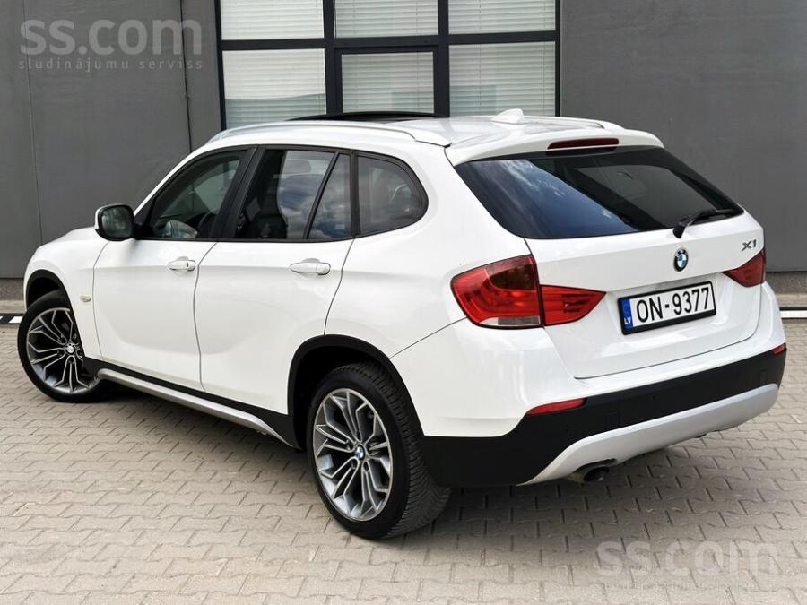 White BMW X1 2010 in Riga, with an engine capacity of 2.00 L and mileage of 280 thousand km for 6600 €, photo 6 on AUTOMOTO.COM.LV