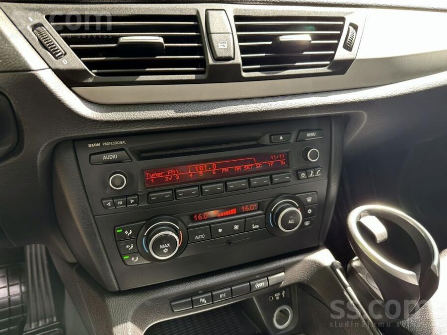 Balts BMW X1 2010 Rīga, ar dzinēja tilpumu 2.00 L un nobraukumu 280 tūkst. km par 6500 €, foto 14 vietnē AUTOMOTO.COM.LV