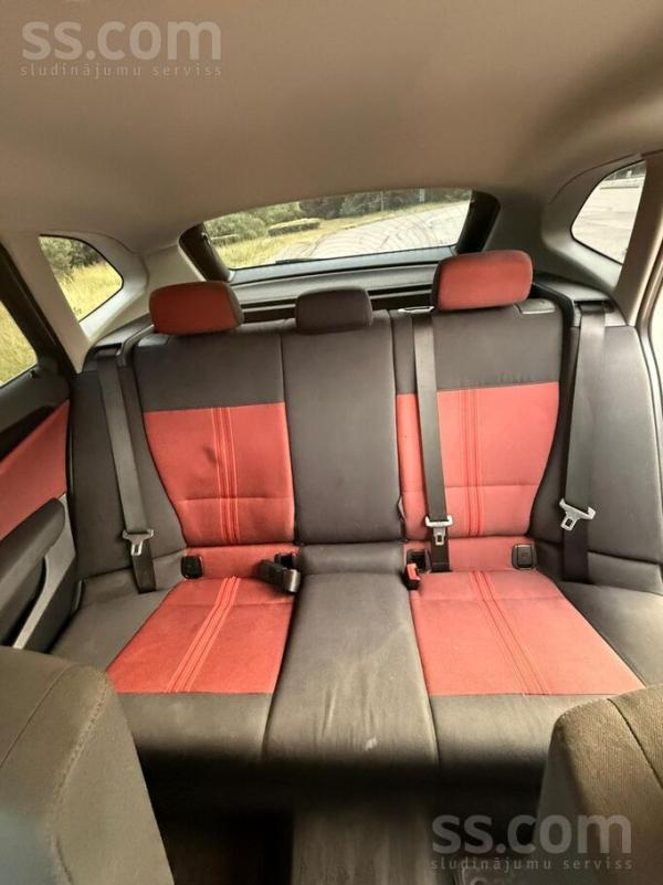 White BMW X1 2010 in Ventspils, with an engine capacity of 2.00 L and mileage of 231 thousand km for 6300 €, photo 7 on AUTOMOTO.COM.LV