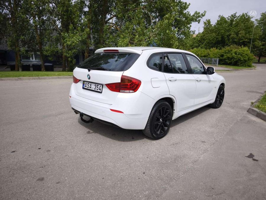 Balts BMW X1 2010 Šauļi, ar dzinēja tilpumu 2.00 L un nobraukumu 385 tūkst. km par 8000 €, foto 8 vietnē AUTOMOTO.COM.LV
