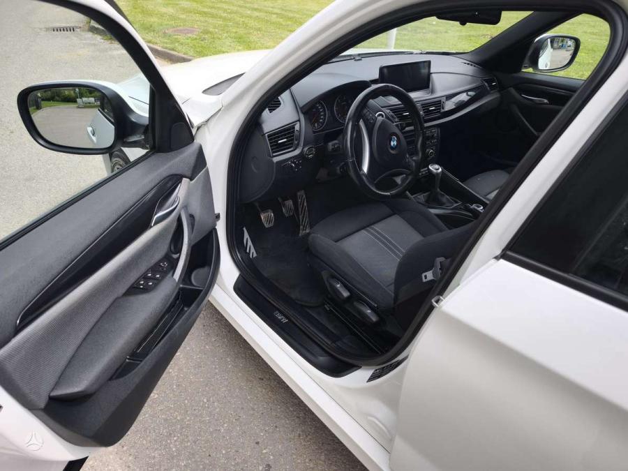Balts BMW X1 2010 Šauļi, ar dzinēja tilpumu 2.00 L un nobraukumu 385 tūkst. km par 8000 €, foto 10 vietnē AUTOMOTO.COM.LV