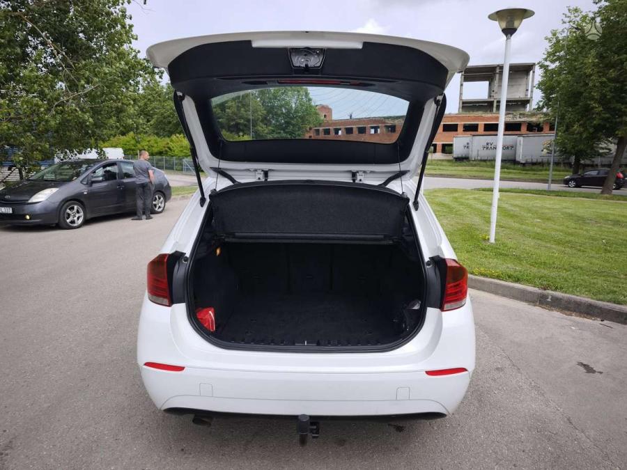 Balts BMW X1 2010 Šauļi, ar dzinēja tilpumu 2.00 L un nobraukumu 385 tūkst. km par 8000 €, foto 14 vietnē AUTOMOTO.COM.LV