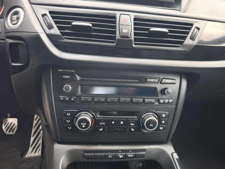 Balts BMW X1 2010 Šauļi, ar dzinēja tilpumu 2.00 L un nobraukumu 385 tūkst. km par 8000 €, foto 23 vietnē AUTOMOTO.COM.LV