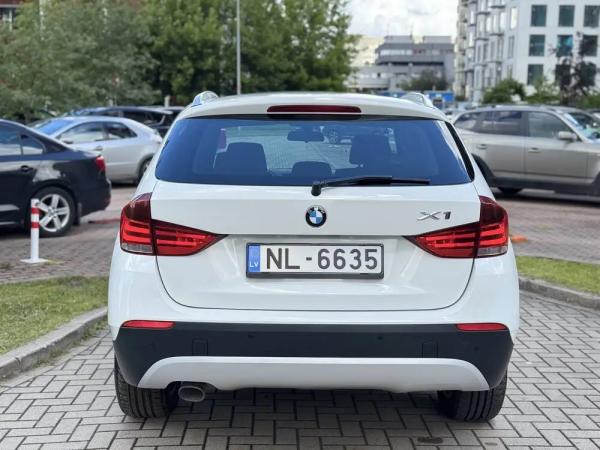 White BMW X1 2010 in Riga, with an engine capacity of 2.00 L and mileage of 219 thousand km for 6690 €, photo 5 on AUTOMOTO.COM.LV