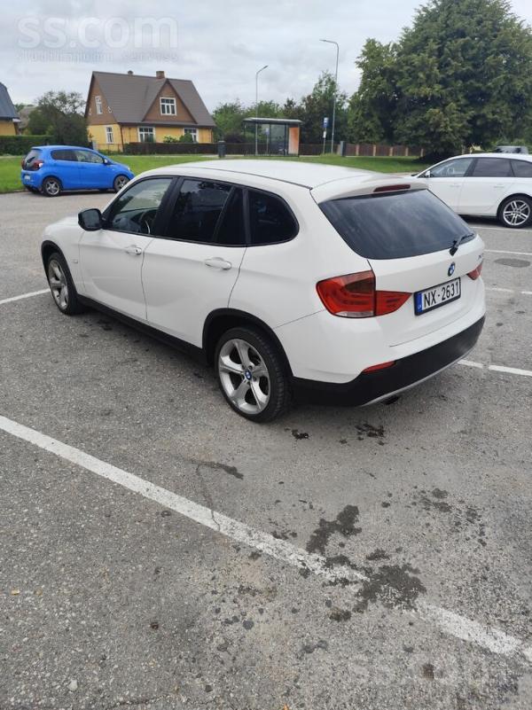 Balts BMW X1 2010 Kuldīga, ar dzinēja tilpumu 2.00 L un nobraukumu 234 tūkst. km par 4450 €, foto 4 vietnē AUTOMOTO.COM.LV