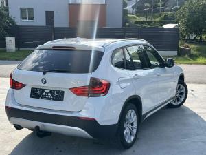 White BMW X1 2010 in Alytus, with an engine capacity of 2.00 L and mileage of 238 thousand km for 6680 €, photo 6 on AUTOMOTO.COM.LV