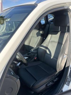 White BMW X1 2010 in Alytus, with an engine capacity of 2.00 L and mileage of 238 thousand km for 6680 €, photo 8 on AUTOMOTO.COM.LV