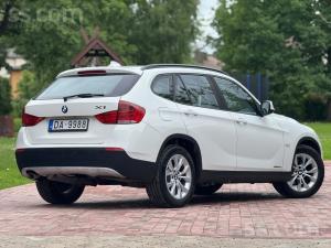 White BMW X1 2010 in Jelgava, with an engine capacity of 1.90 L and mileage of 260 thousand km for 8950 €, photo 5 on AUTOMOTO.COM.LV