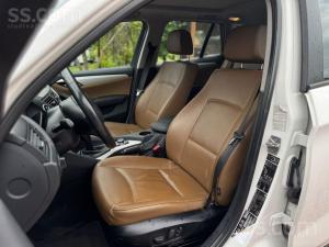 White BMW X1 2010 in Jelgava, with an engine capacity of 1.90 L and mileage of 260 thousand km for 8950 €, photo 8 on AUTOMOTO.COM.LV