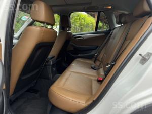 White BMW X1 2010 in Jelgava, with an engine capacity of 1.90 L and mileage of 260 thousand km for 8950 €, photo 10 on AUTOMOTO.COM.LV