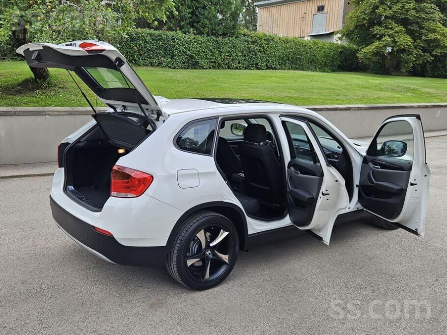 Balts BMW X1 2010 Jēkabpils, ar dzinēja tilpumu 2.00 L un nobraukumu 221 tūkst. km par 6990 €, foto 38 vietnē AUTOMOTO.COM.LV