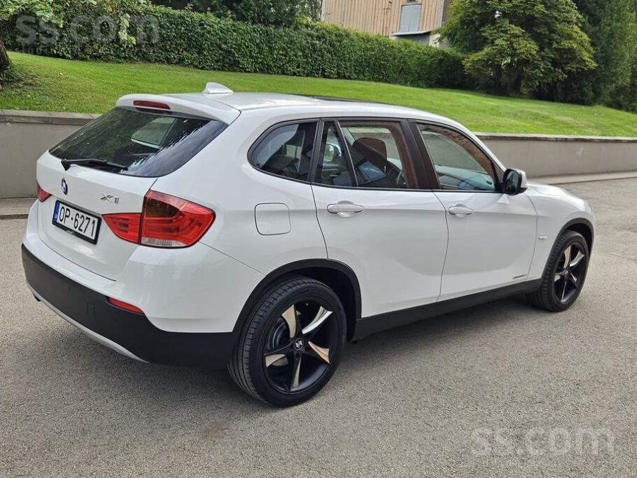 Balts BMW X1 2010 Jēkabpils, ar dzinēja tilpumu 2.00 L un nobraukumu 221 tūkst. km par 6990 €, foto 8 vietnē AUTOMOTO.COM.LV