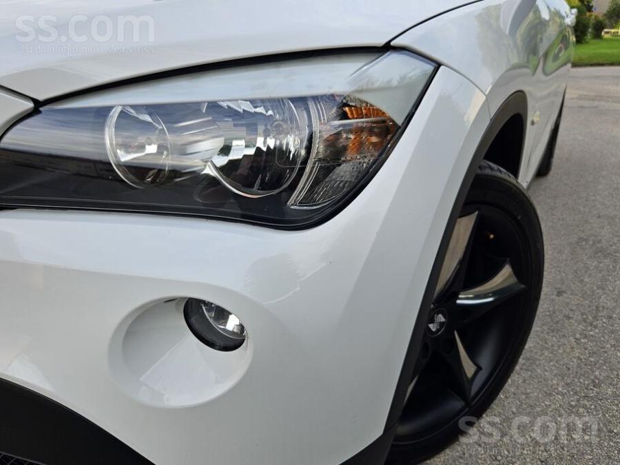 Balts BMW X1 2010 Jēkabpils, ar dzinēja tilpumu 2.00 L un nobraukumu 221 tūkst. km par 6990 €, foto 48 vietnē AUTOMOTO.COM.LV