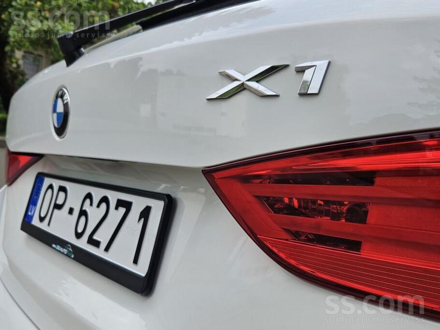 Balts BMW X1 2010 Jēkabpils, ar dzinēja tilpumu 2.00 L un nobraukumu 221 tūkst. km par 6990 €, foto 41 vietnē AUTOMOTO.COM.LV