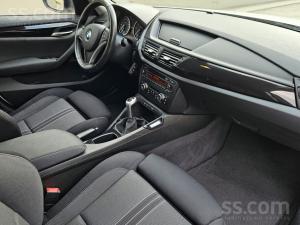 Balts BMW X1 2010 Jēkabpils, ar dzinēja tilpumu 2.00 L un nobraukumu 221 tūkst. km par 6990 €, foto 43 vietnē AUTOMOTO.COM.LV