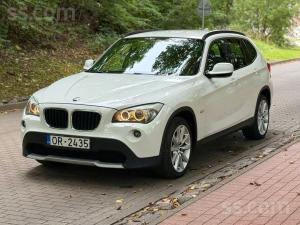 Белый БМВ Х1 2010 в Бауска, объемом двигателя 2.00 л и пробегом 262 тыс. км за 6650 €, фото  на AUTOMOTO.COM.LV