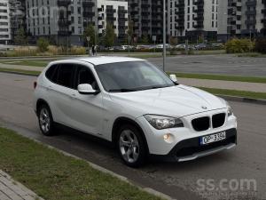 White BMW X1 2010 in Riga, with an engine capacity of 2.00 L and mileage of 182 thousand km for 6999 €, photo 8 on AUTOMOTO.COM.LV