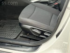 White BMW X1 2010 in Riga, with an engine capacity of 2.00 L and mileage of 182 thousand km for 6999 €, photo 12 on AUTOMOTO.COM.LV