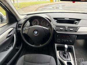 White BMW X1 2010 in Riga, with an engine capacity of 2.00 L and mileage of 182 thousand km for 6999 €, photo 21 on AUTOMOTO.COM.LV