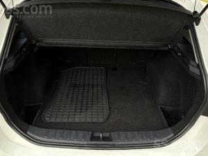 White BMW X1 2010 in Riga, with an engine capacity of 2.00 L and mileage of 182 thousand km for 6999 €, photo 26 on AUTOMOTO.COM.LV