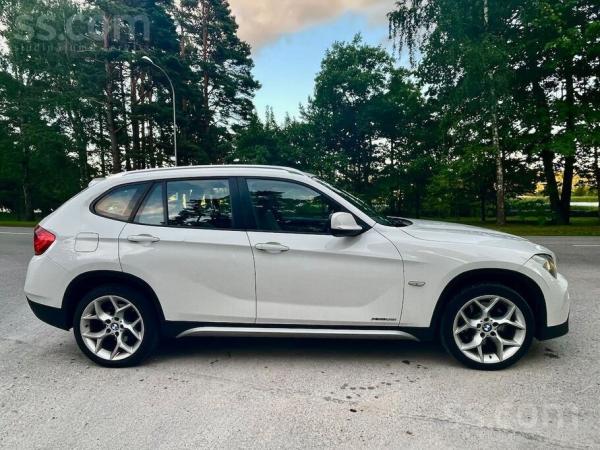 Balts BMW X1 2010 Jūrmala, ar dzinēja tilpumu 3.00 L un nobraukumu 195 tūkst. km par 8500 €, foto 4 vietnē AUTOMOTO.COM.LV