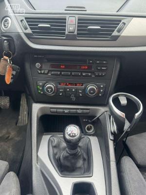 Balts BMW X1 2011 Aukštieji Rusokai, ar dzinēja tilpumu 2.00 L un nobraukumu 280 tūkst. km par 9800 €, foto 23 vietnē AUTOMOTO.COM.LV