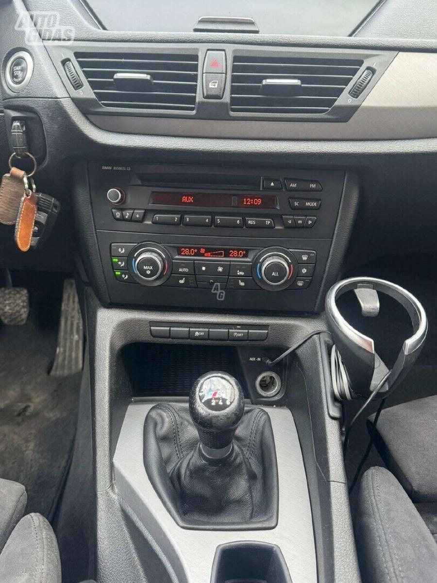 Balts BMW X1 2011 Aukštieji Rusokai, ar dzinēja tilpumu 2.00 L un nobraukumu 280 tūkst. km par 9800 €, foto 23 vietnē AUTOMOTO.COM.LV