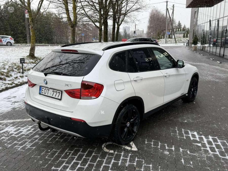 Balts BMW X1 2011 Viļņa, ar dzinēja tilpumu 2.00 L un nobraukumu 265 tūkst. km par 6750 €, foto 6 vietnē AUTOMOTO.COM.LV