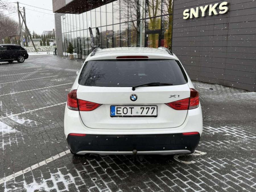 Balts BMW X1 2011 Viļņa, ar dzinēja tilpumu 2.00 L un nobraukumu 265 tūkst. km par 6750 €, foto 7 vietnē AUTOMOTO.COM.LV