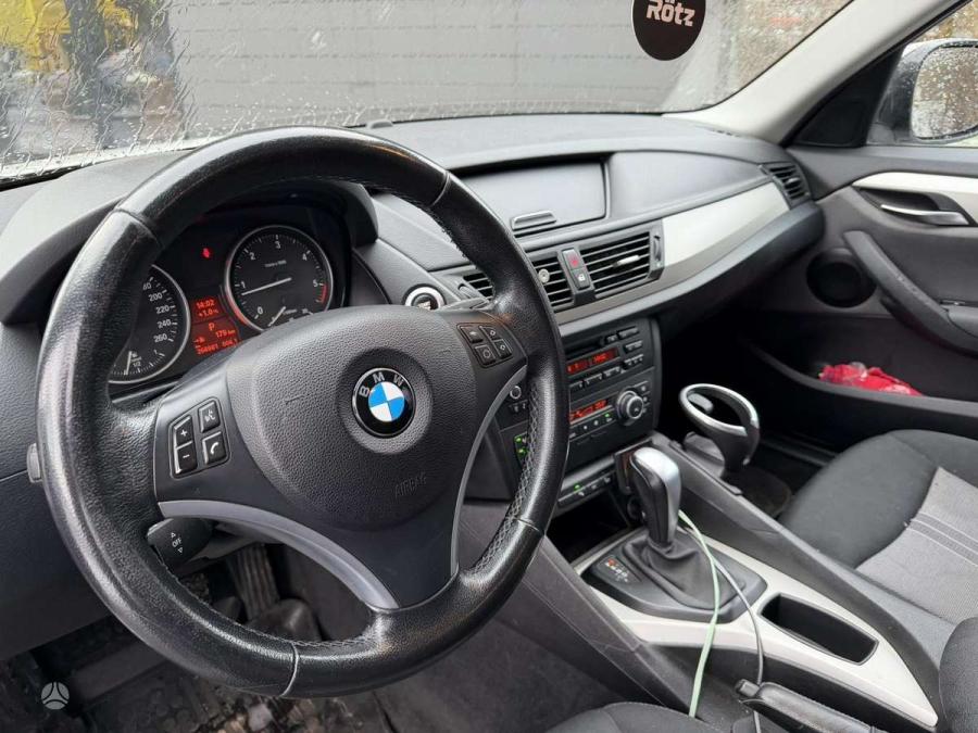 Balts BMW X1 2011 Viļņa, ar dzinēja tilpumu 2.00 L un nobraukumu 265 tūkst. km par 6750 €, foto 12 vietnē AUTOMOTO.COM.LV