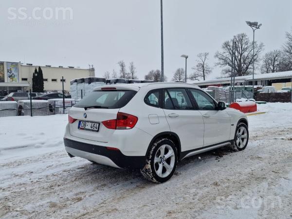 Balts BMW X1 2011 Jelgava, ar dzinēja tilpumu 2.00 L un nobraukumu 255 tūkst. km par 6000 €, foto 3 vietnē AUTOMOTO.COM.LV