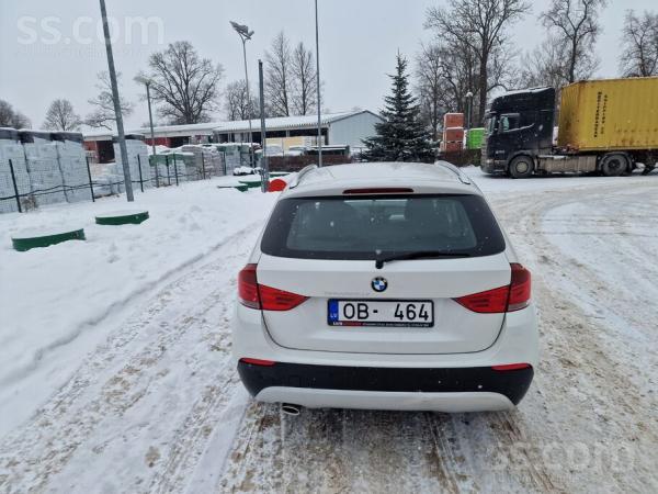 Balts BMW X1 2011 Jelgava, ar dzinēja tilpumu 2.00 L un nobraukumu 255 tūkst. km par 6000 €, foto 5 vietnē AUTOMOTO.COM.LV