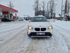 White BMW X1 2011 in Jelgava, with an engine capacity of 2.00 L and mileage of 255 thousand km for 6000 €, photo 6 on AUTOMOTO.COM.LV