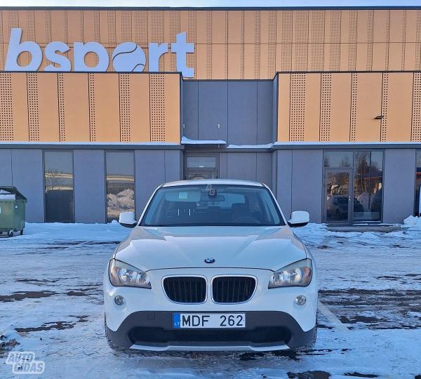 White BMW X1 2011 in Klaipeda, with an engine capacity of 2.00 L and mileage of 226 thousand km for 6500 €, photo 1 on AUTOMOTO.COM.LV
