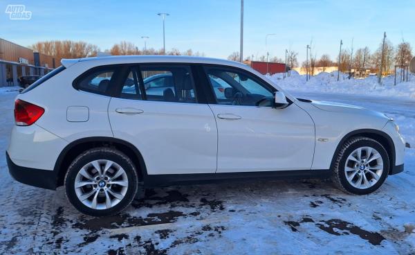 White BMW X1 2011 in Klaipeda, with an engine capacity of 2.00 L and mileage of 226 thousand km for 6500 €, photo 3 on AUTOMOTO.COM.LV