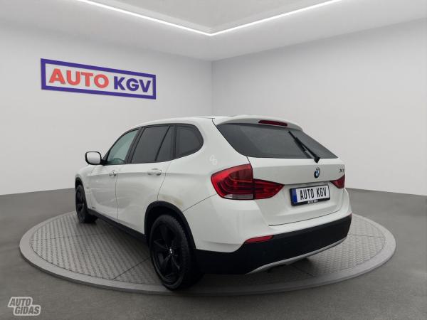 White BMW X1 2011 in Vilnius, with an engine capacity of 2.00 L and mileage of 380 thousand km for 3999 €, photo 3 on AUTOMOTO.COM.LV