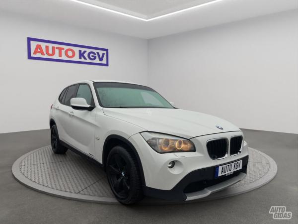 White BMW X1 2011 in Vilnius, with an engine capacity of 2.00 L and mileage of 380 thousand km for 3999 €, photo 6 on AUTOMOTO.COM.LV