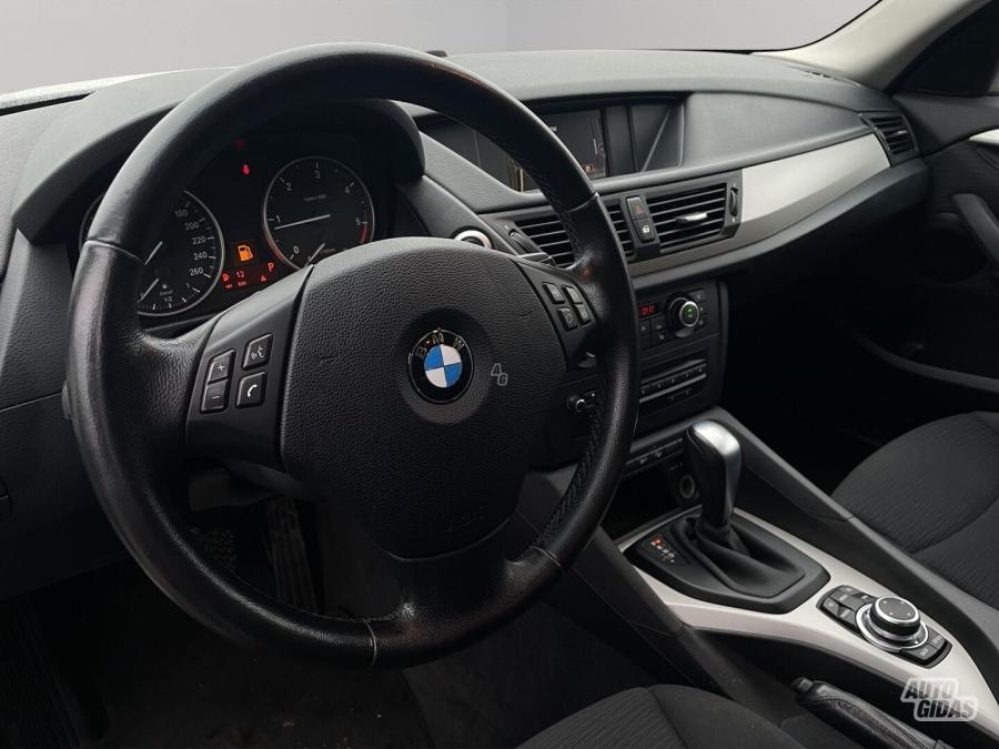 Balts BMW X1 2011 Viļņa, ar dzinēja tilpumu 2.00 L un nobraukumu 380 tūkst. km par 3999 €, foto 14 vietnē AUTOMOTO.COM.LV
