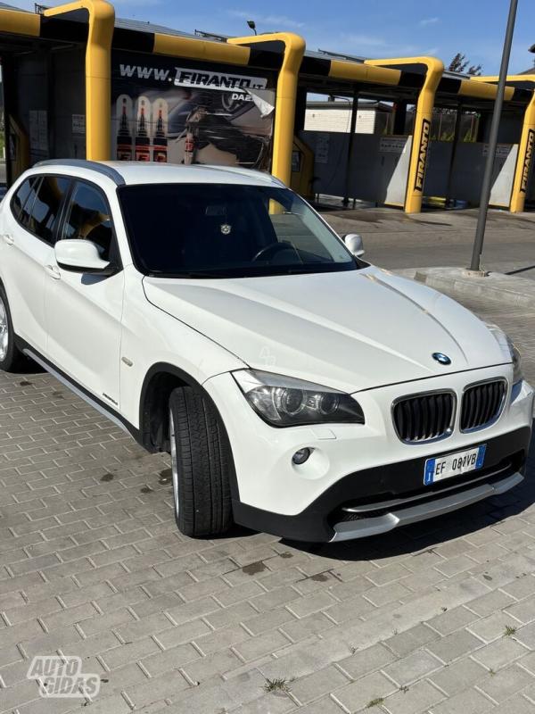 White BMW X1 2011 in Kaunas, with an engine capacity of 2.00 L and mileage of 197 thousand km for 6500 €, photo 1 on AUTOMOTO.COM.LV