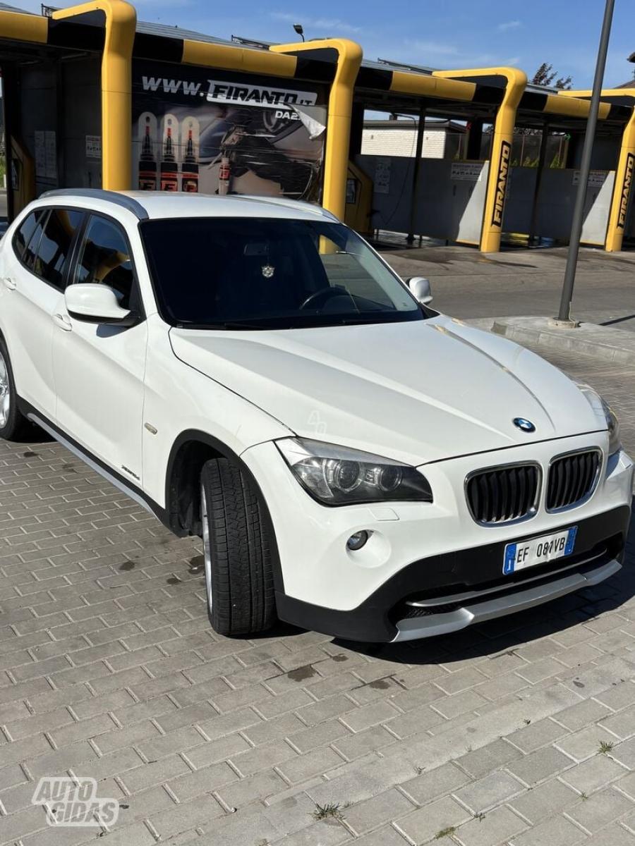 White BMW X1 2011 in Kaunas, with an engine capacity of 2.00 L and mileage of 197 thousand km for 6500 €, photo 1 on AUTOMOTO.COM.LV