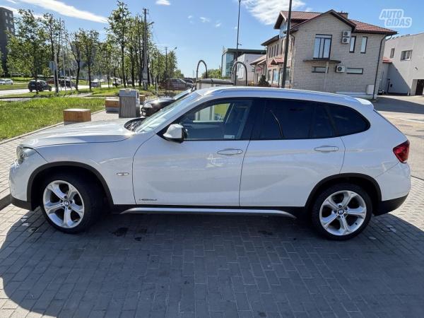 White BMW X1 2011 in Kaunas, with an engine capacity of 2.00 L and mileage of 197 thousand km for 6500 €, photo 3 on AUTOMOTO.COM.LV