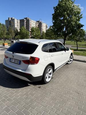 White BMW X1 2011 in Kaunas, with an engine capacity of 2.00 L and mileage of 197 thousand km for 6500 €, photo 6 on AUTOMOTO.COM.LV
