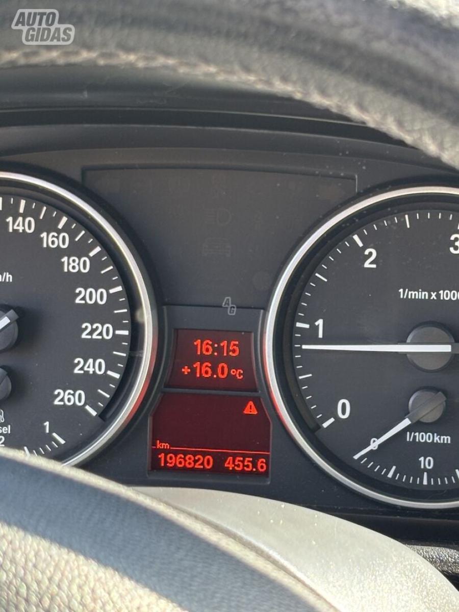 White BMW X1 2011 in Kaunas, with an engine capacity of 2.00 L and mileage of 197 thousand km for 6500 €, photo 10 on AUTOMOTO.COM.LV