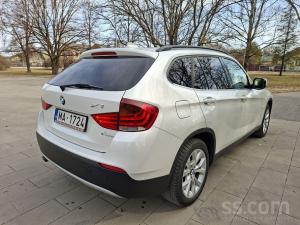 Balts BMW X1 2011 Jēkabpils, ar dzinēja tilpumu 2.00 L un nobraukumu 306 tūkst. km par 6900 €, foto 5 vietnē AUTOMOTO.COM.LV