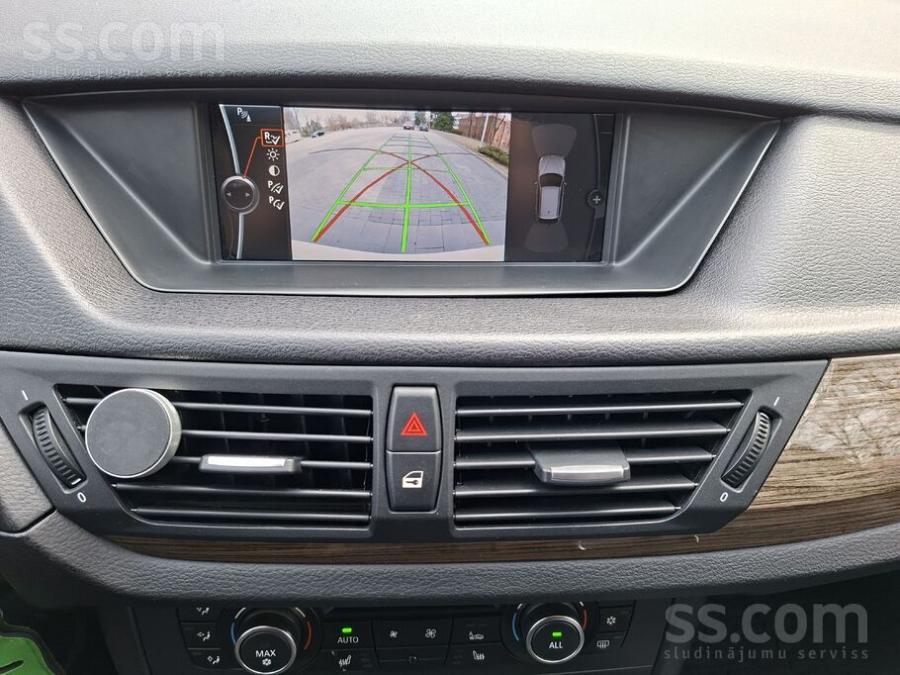 Balts BMW X1 2011 Jēkabpils, ar dzinēja tilpumu 2.00 L un nobraukumu 306 tūkst. km par 6900 €, foto 13 vietnē AUTOMOTO.COM.LV