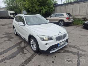 White BMW X1 2011 in Riga, with an engine capacity of 2.00 L and mileage of 293 thousand km for 6990 €, photo 3 on AUTOMOTO.COM.LV