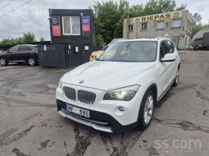 White BMW X1 2011 in Riga, with an engine capacity of 2.00 L and mileage of 293 thousand km for 6990 €, photo 5 on AUTOMOTO.COM.LV