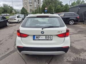 White BMW X1 2011 in Riga, with an engine capacity of 2.00 L and mileage of 293 thousand km for 6990 €, photo 8 on AUTOMOTO.COM.LV